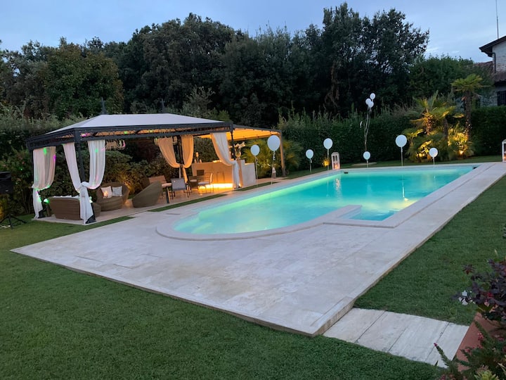 Villa Con Piscina - Forte dei Marmi