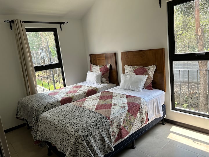 Volcano Village - Alotenango