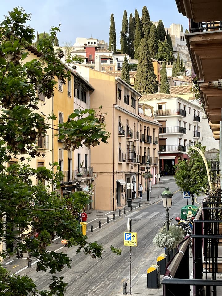 4 Balconies House, Central And Near The Alhambra - Alhambra