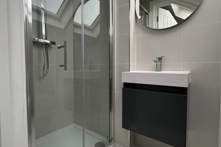 Home In London - Barking