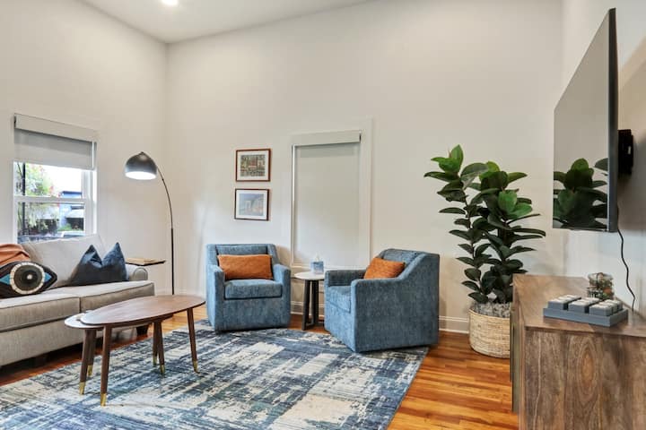 Clean And Stylish Near Downtown - Saluda Lake, SC
