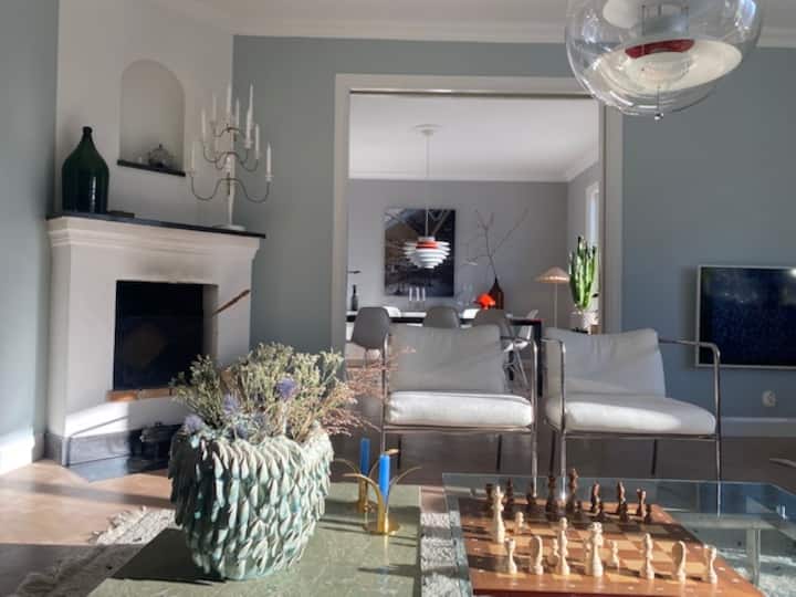 Sjönära Bromma Villa - Stockholm