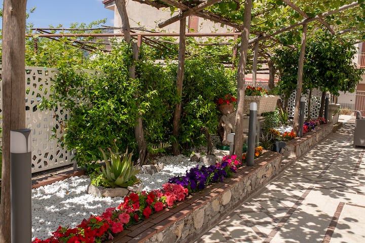 Family Apartment "Il Cortiletto" - Agerola