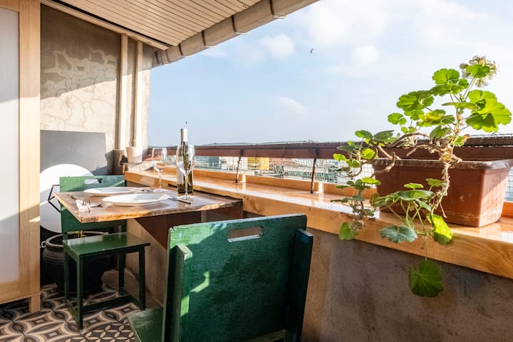 Modern Apartment With Views - Balat