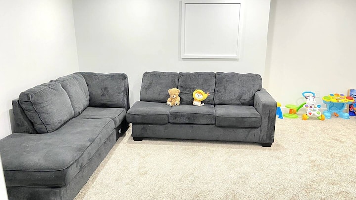 Entire Stonebridge House Rental - Saskatoon
