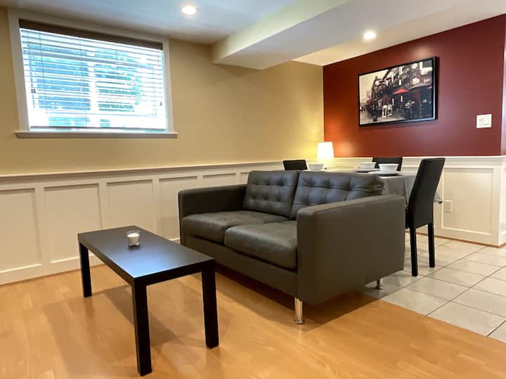 Charming-cozy 2 Bedroom Private Suite-free Parking - Vancouver