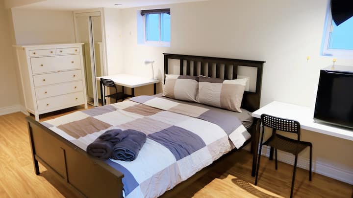 Seneca Newnham R W Private Washroom N Sep Entrance - Toronto