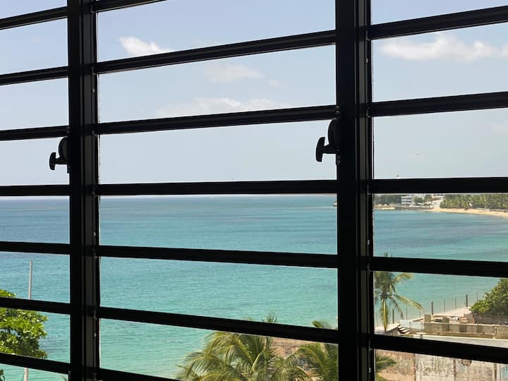 Coastal Breeze & Ocean View 1b Retreat Charm - San Juan