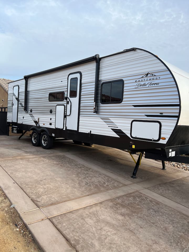 New 2023 Della Terra. - Coachella, CA
