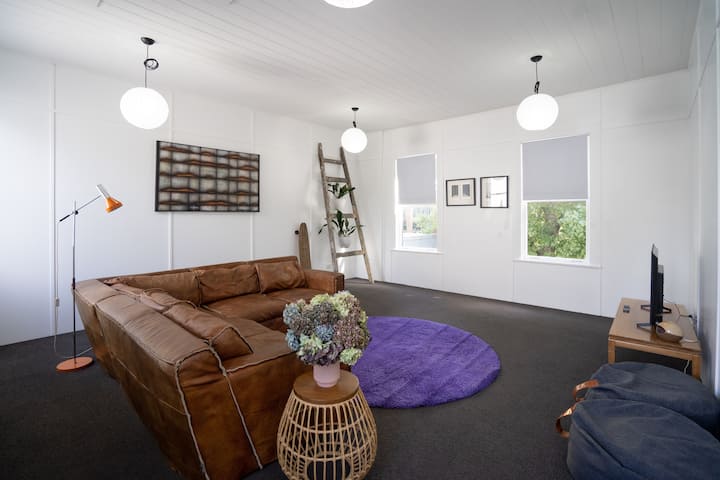 City Apartment - Steps To Cafés, Galleries & Coast - New Plymouth