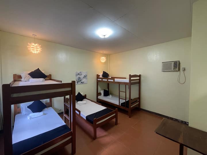 Room Good For 5 Persons - Dalaguete