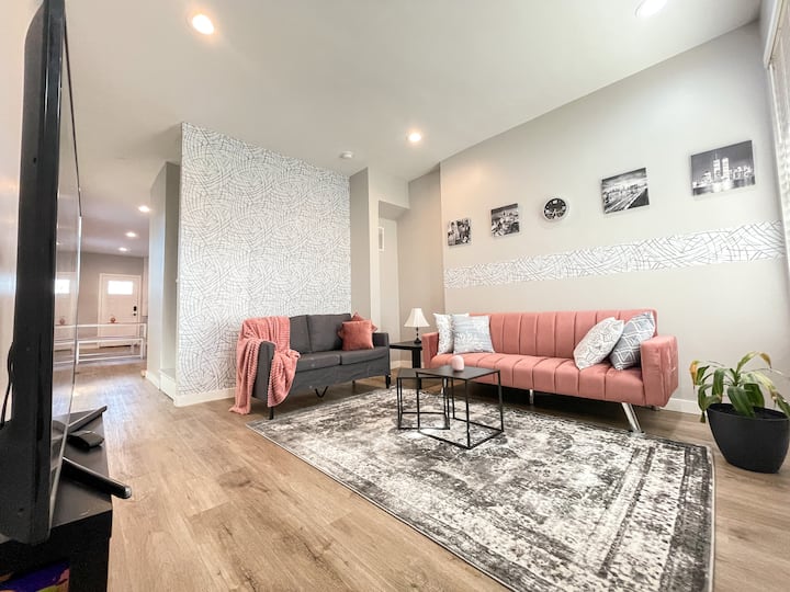 3 Bed+2.5 Bath Townhome Close To Downtown - Grove City, OH