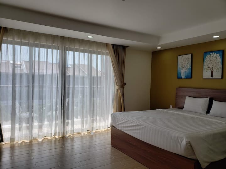 Luxy Park Deluxe Apt With Balcony Romantic Sunset - Phú Quốc