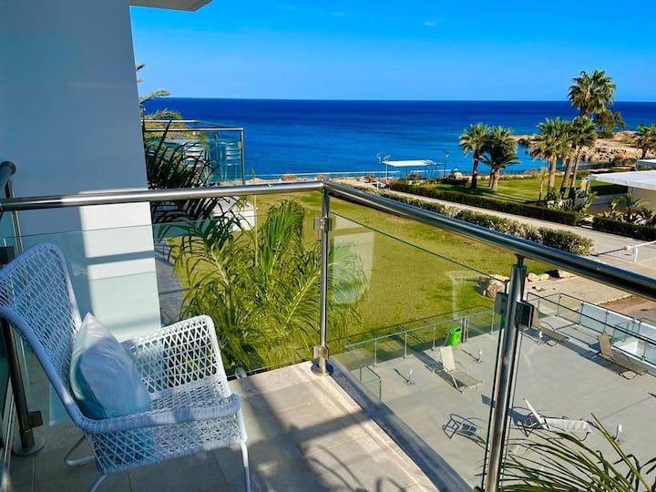 Majesticview Seafront Apartment - Protaras