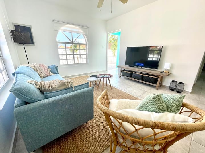 Cozy Family House*private Pool *Bbq* Nearby Beach - Aruba