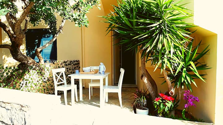 1br Renovated Apartment By The Sea - Crete