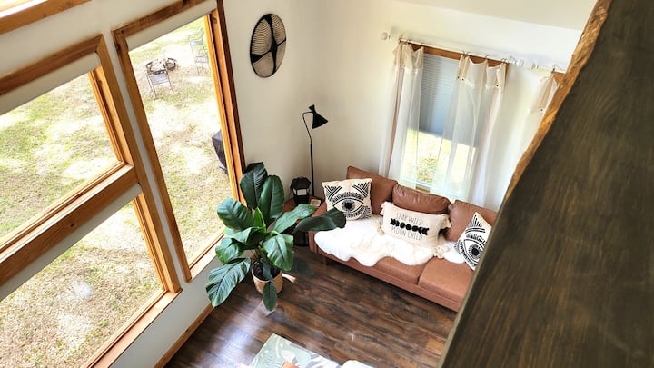 Shangri-la Treehouse - Tallahassee, FL