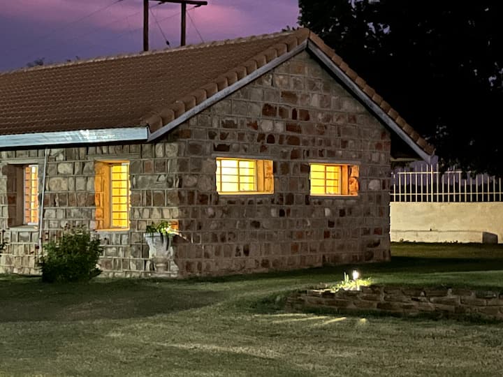 Stony Cottage Luxury Stay In Vryburg - Vryburg