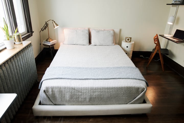 Cozy Studio In Victorian Home - Minneapolis