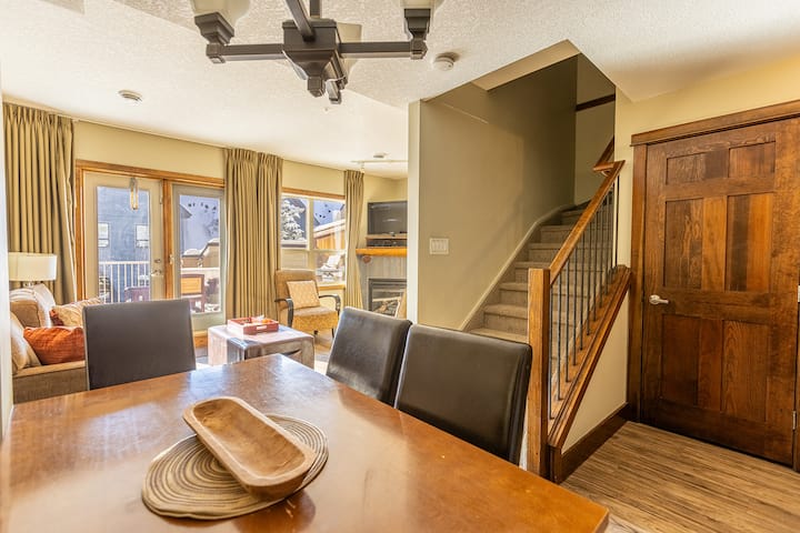 #209 Stunning Central Canmore Condo - Canmore