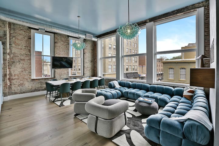 Senate Floor: 5 Bedroom + 5 Bath On Bourbon Trail - Frankfort, KY