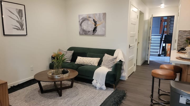 4br/4ba Near Uw: Modern Haven - Lake City - Seattle