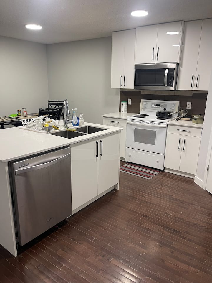 Best Location In Spruce Grove. - Stony Plain