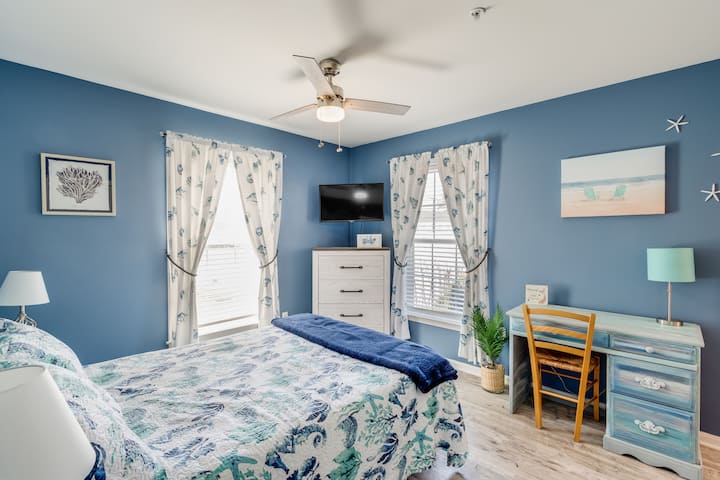 Beach Vibes | 2br Condo W/ Pool | Rehoboth Beach - Lewes
