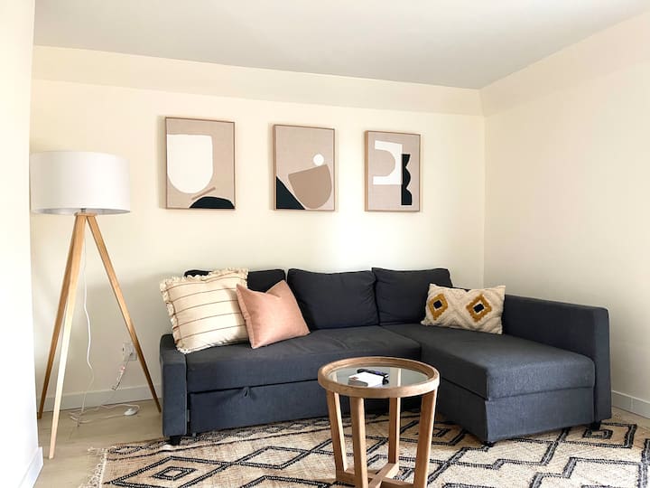 Charming Apartment 5 Mins To Go, Goog|e, Lrt - Kitchener, ON, Canada