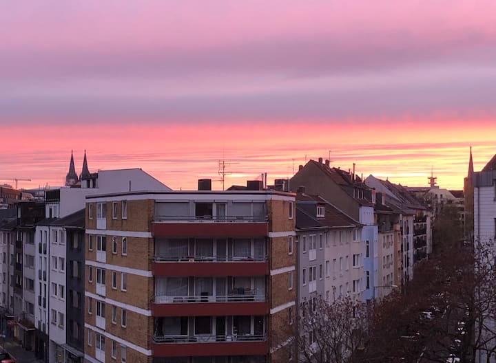 Köln - Belgisches Viertel Mit Domblick - Cologne
