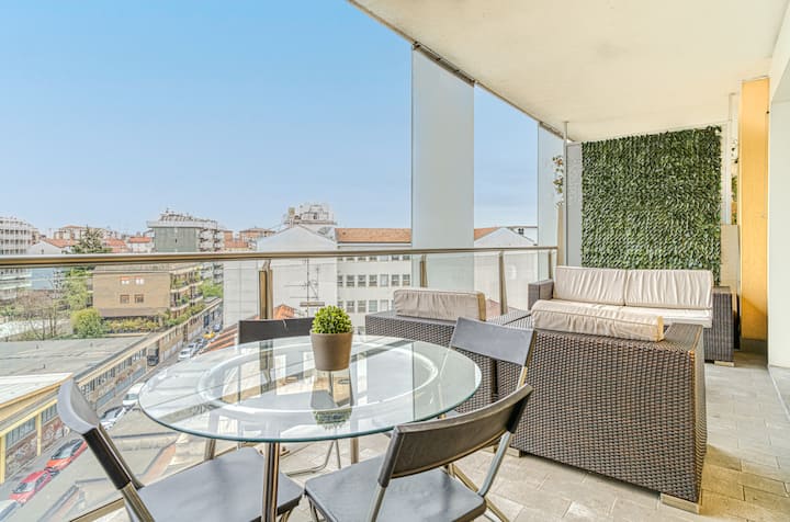 Con Garage E Terrazzo Ai Navigli - Iulm - Milaan