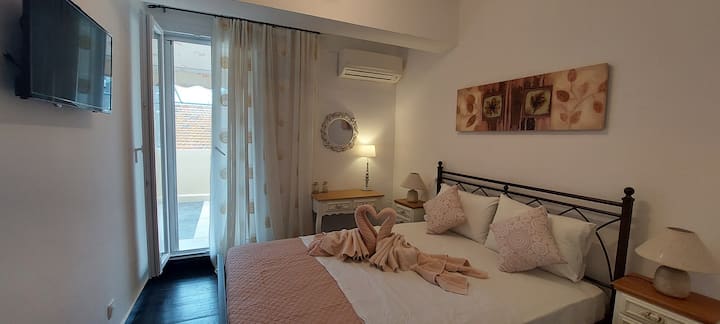 Old Port View Apartment, διαμέρισμα στο κέντρο - Corfou town, Greece