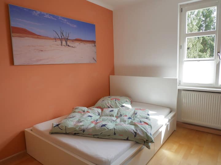 Ruhiges Zimmer, Parkplatz, Toplage Zu S-bahn - Weil am Rhein