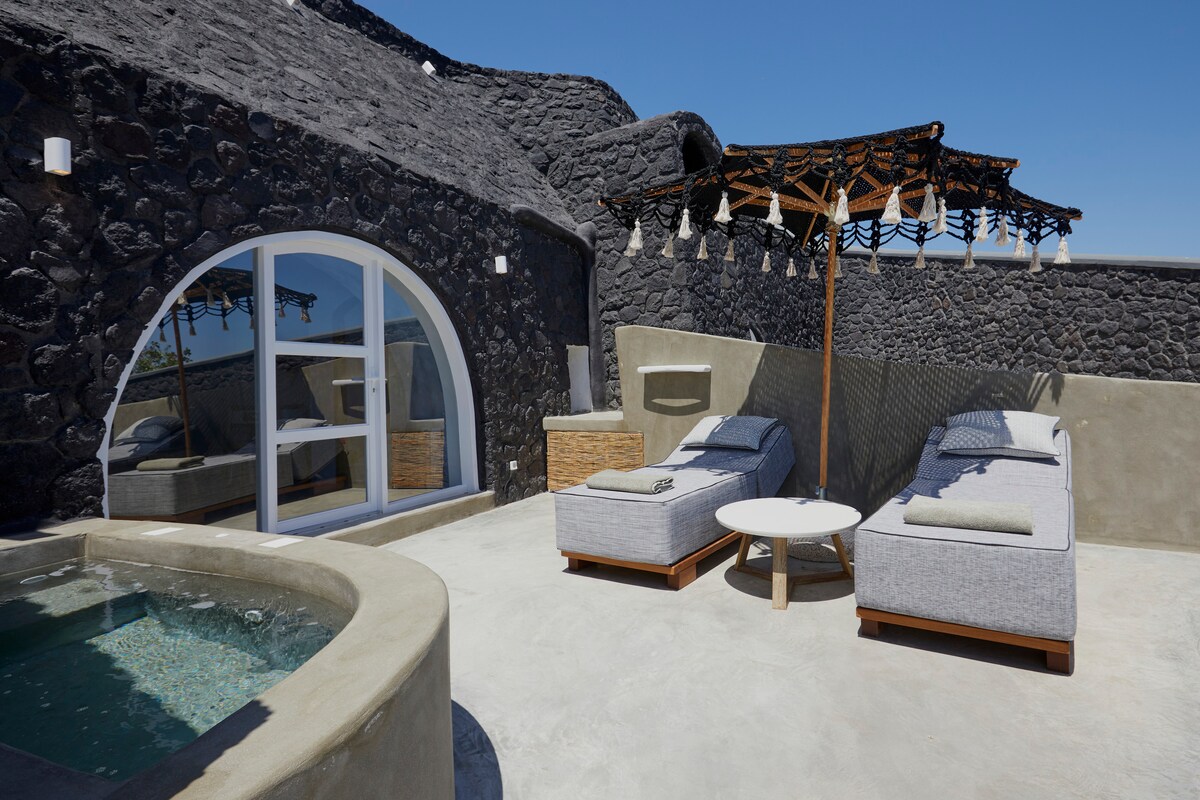 Suite Cave avec vue sur la mer et jacuzzi chauffé, Theano Suites ...