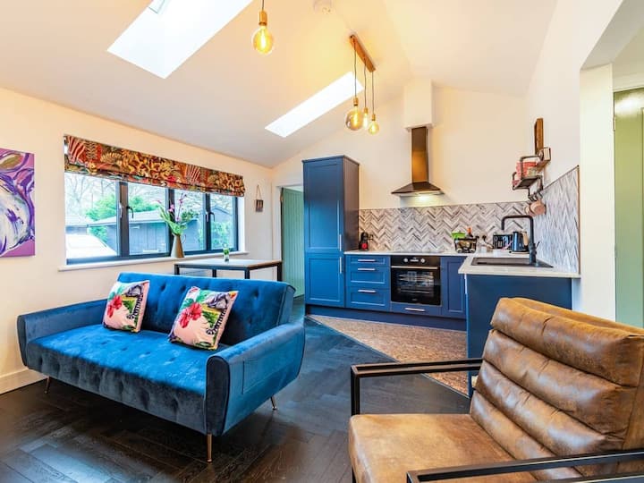 Lottie's Luxurious Lodge,dogs Welcome,parking,wifi - Maidstone