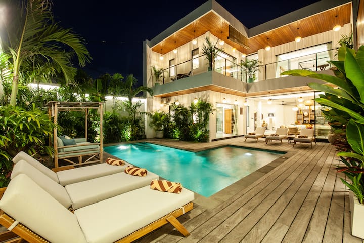 New Double Villa Zayana 6 Bedrooms Seminyak Oberoi - Seminyak