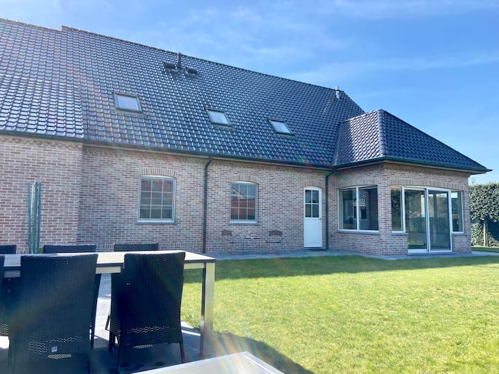 Vakantiewoning Scheewege Met Zwemvijver En Jacuzzi - Tielt