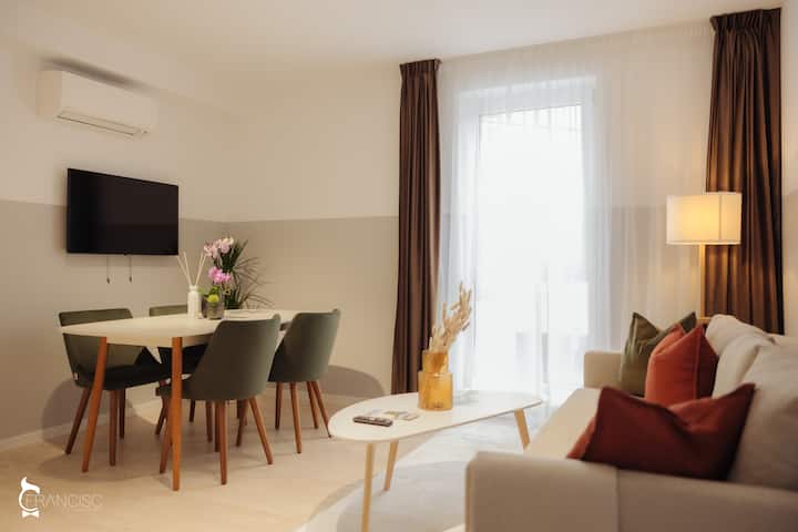 Zen Two Bedroom Apartment - Cluj-Napoca