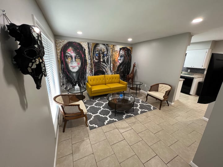 Artsy Centrally Located Duplex | 2 Bed/1 Bath - Fort Smith, AR