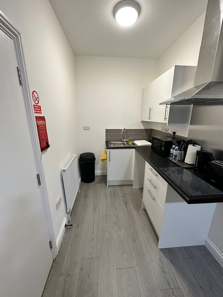 Triple Size Studio, En-suite & Kitchenette 24kr-r1 - Ilford