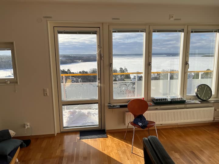 Roof Top Apartment With A View! - Bro