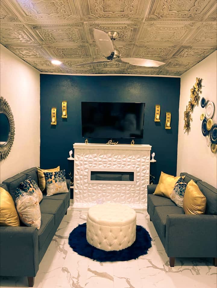 Luxury Beautiful Queen Suite Near Downtown Norfolk - Norfolk, VA