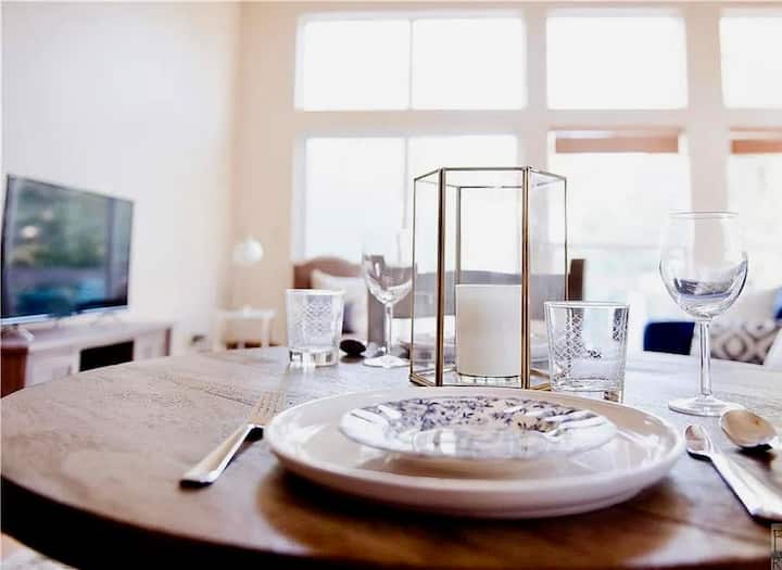 Contemporary Downtown Getaway - Oasis, Billings