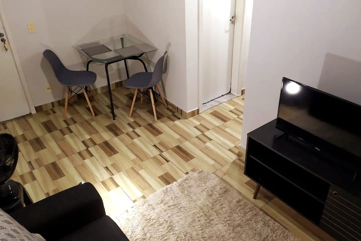 Apartamento Simples E Bem Localizado. - Maceió