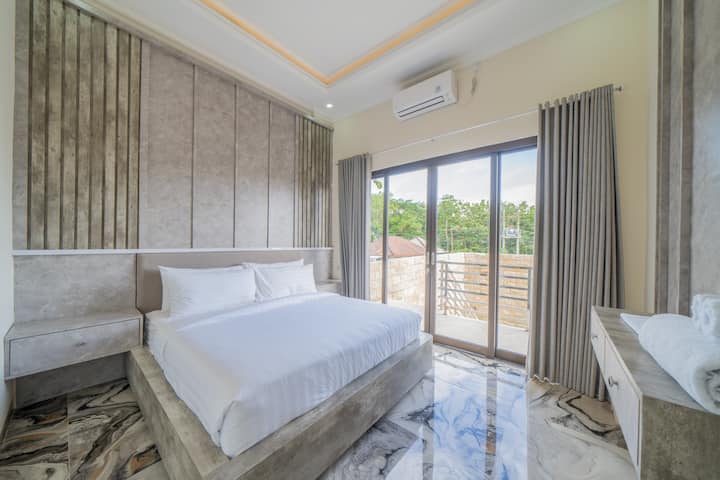Modern 8 Bedrooms Private Villa In Pecatu, Uluwatu - Jimbaran