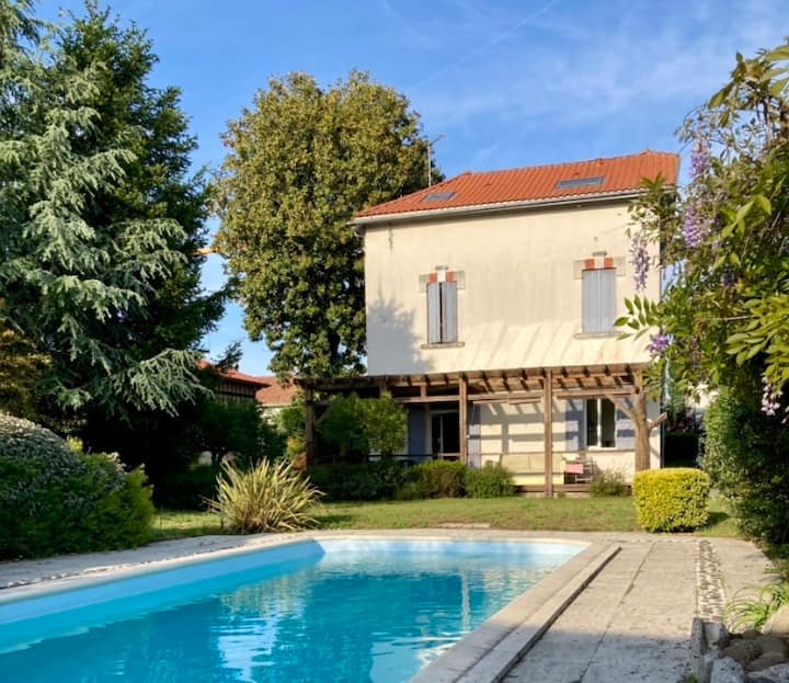 Villa 11 Pers. Avec Piscine - Dax