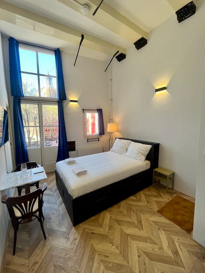 Romantic Studio In The Old City - City Centre - Amsterdam