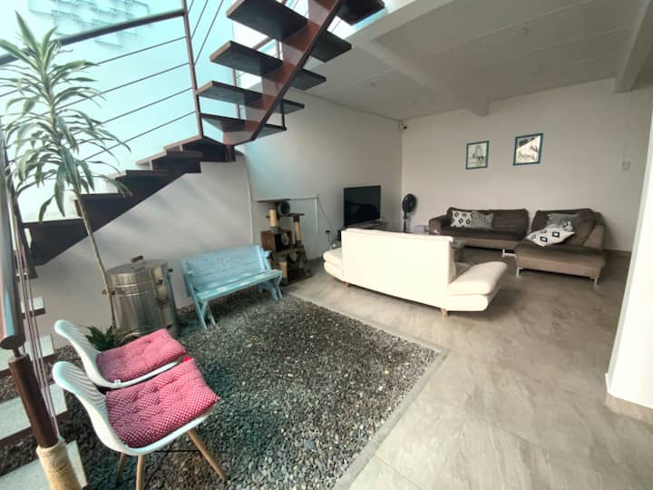 Casa Quinta Urbana Con Piscina / Central Acacias - Acacias