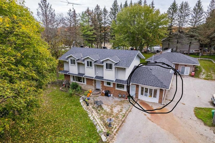 Furnished Bachelor Apartment - Bolton, ON, Canada