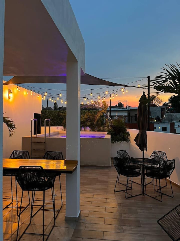 Spacious Industrial Jacuzzi Loft In Roof Garden - Cuernavaca